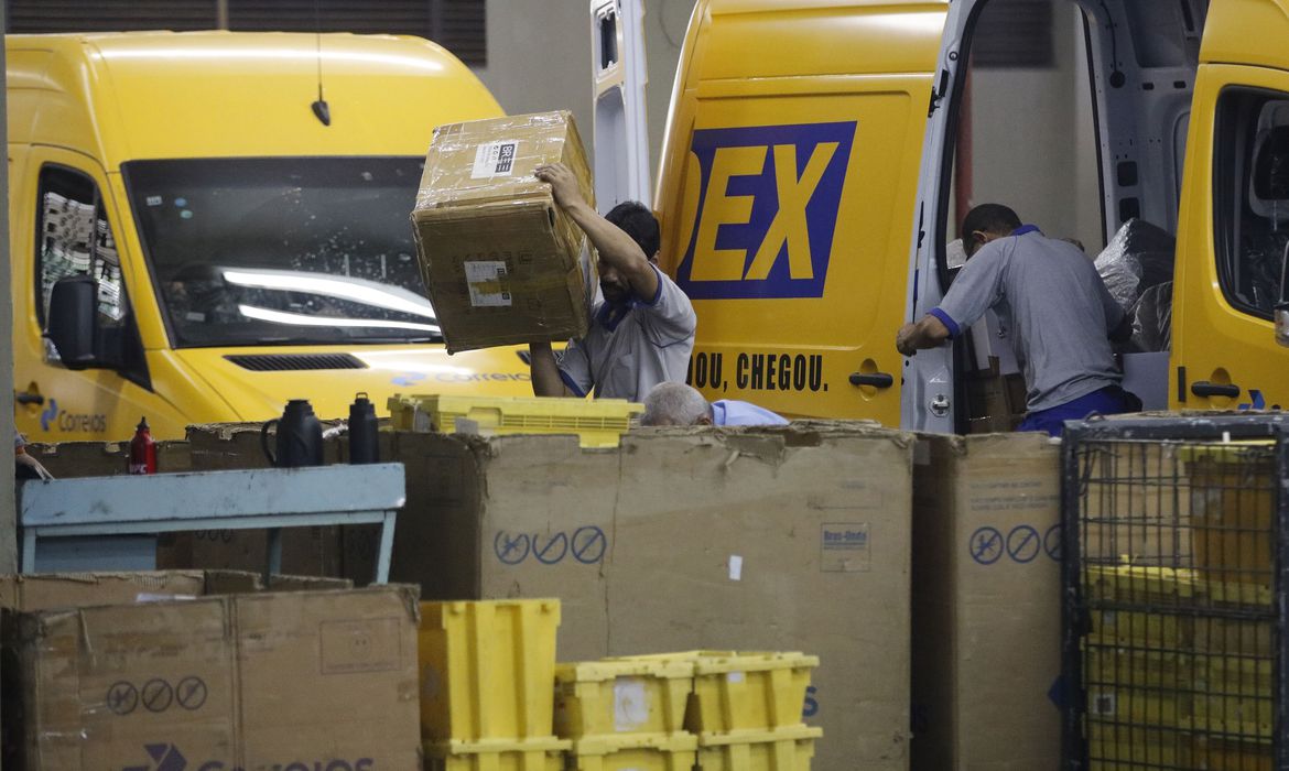 Tesouro aprova empréstimo de até R$ 12 bi para reestruturar Correios ...